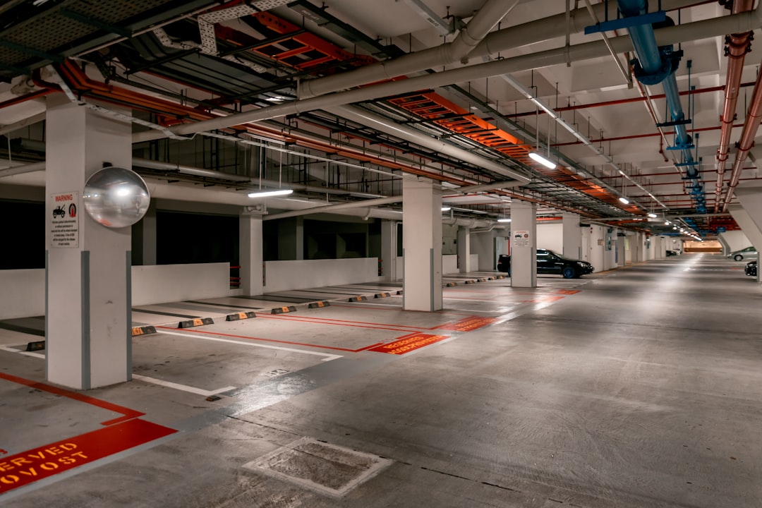 Parking ul. Pawia Kraków – ceny 2026 i top miejsca